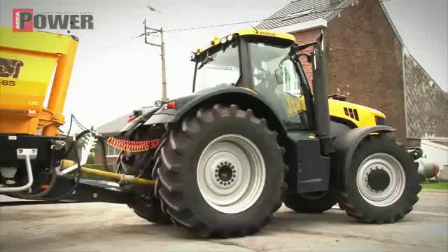 Zvrácený.cz - Traktor JCB Fastrac 7270