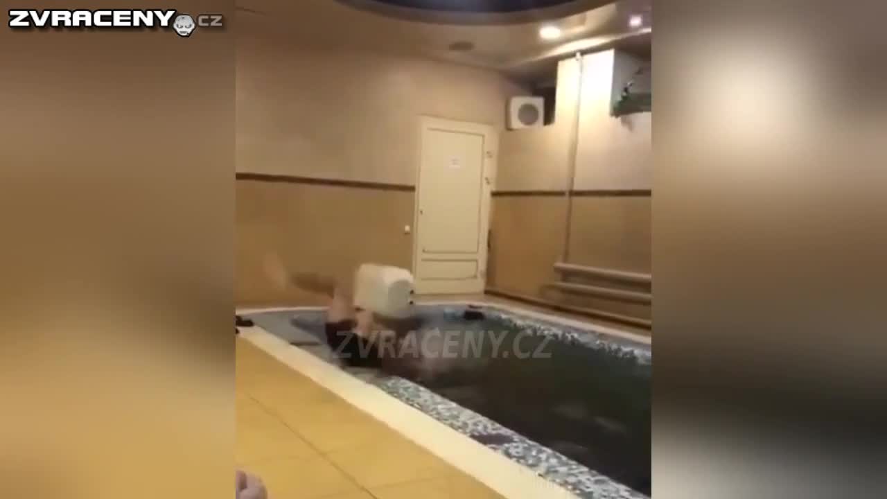 Zvrácený.cz - To muselo bolet