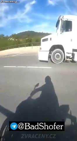 Zvrácený.cz - Řidič idiot