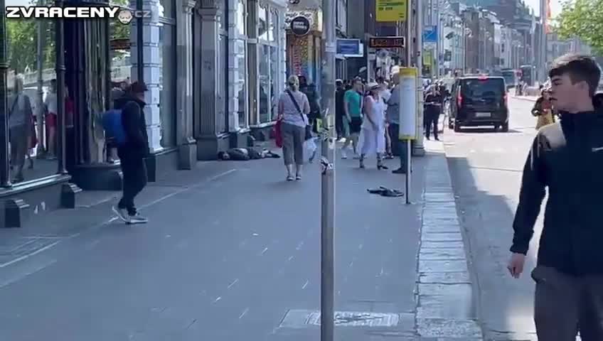 Zvrácený.cz - Všichni na jednoho