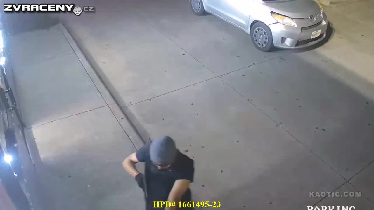 Zvrácený.cz - Přepadená