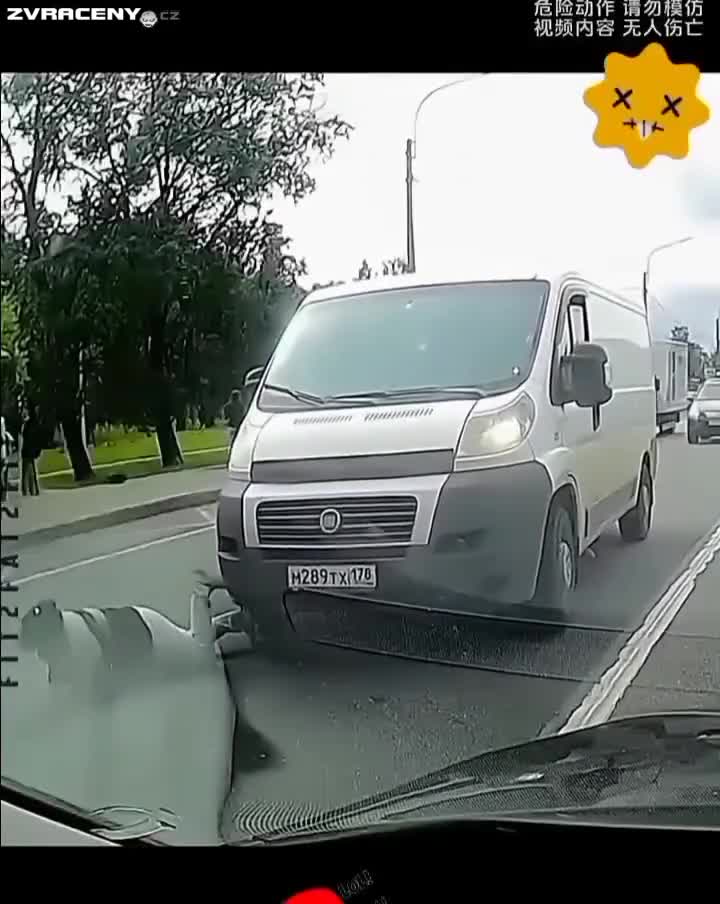 Zvrácený.cz - Těsně vedle (Kompilace)