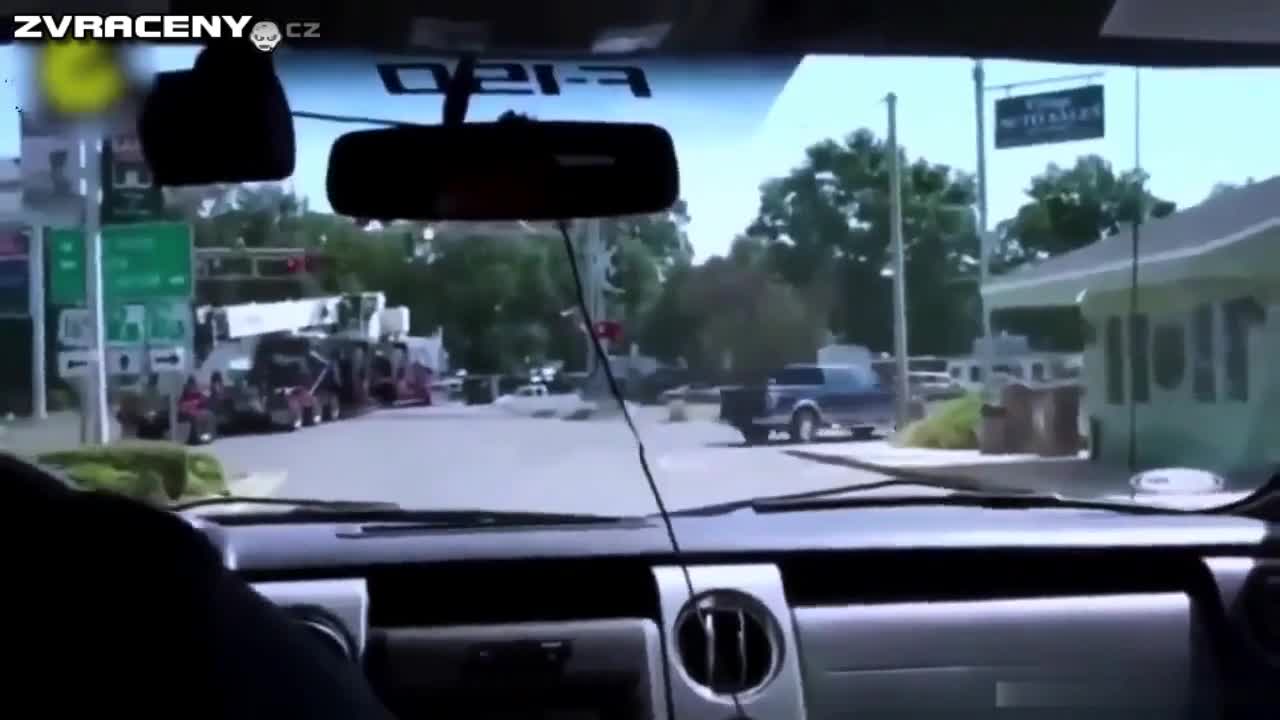 Zvrácený.cz - Vláčky (Kompilace)